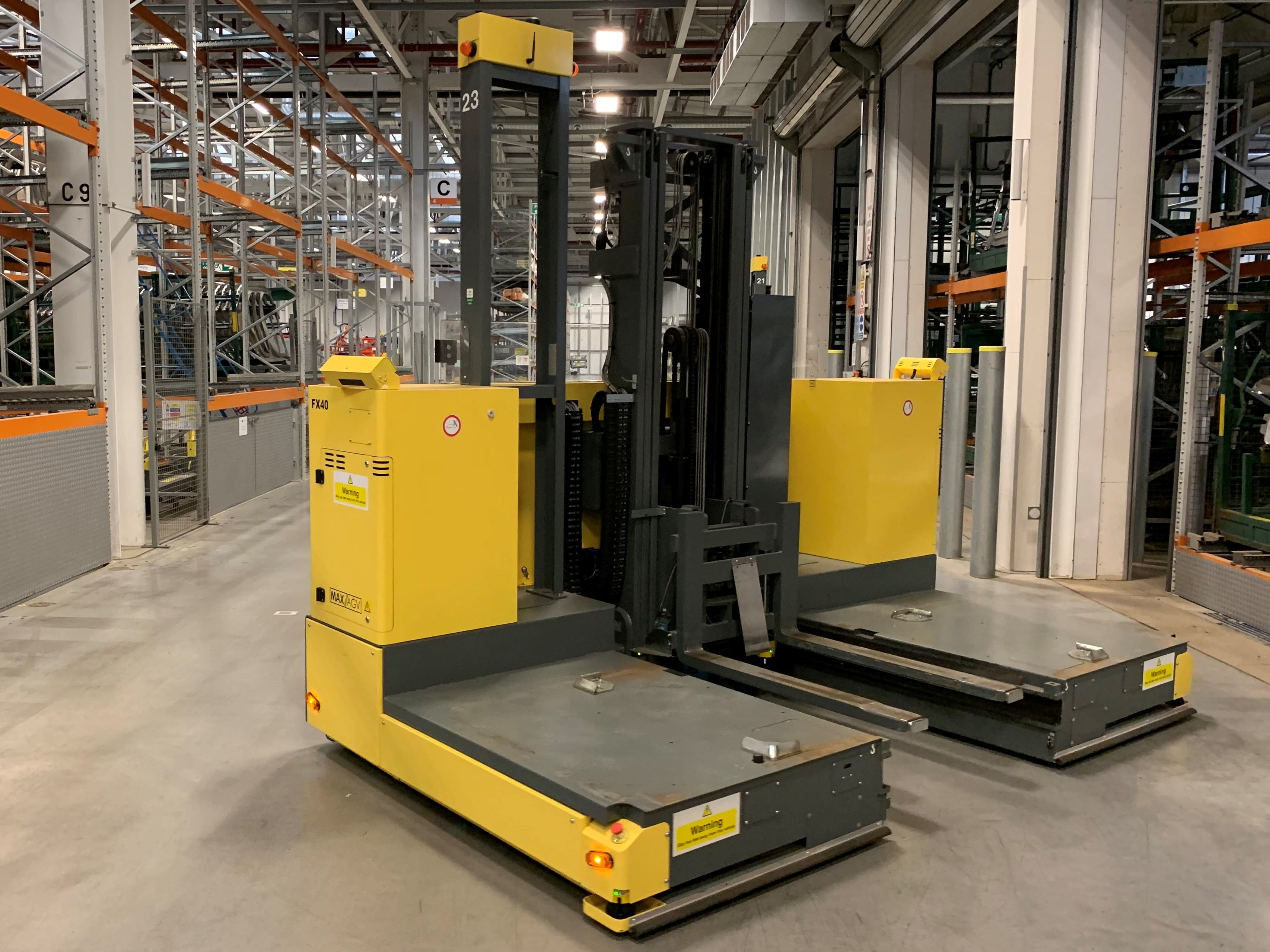 FX40 Omni-directional side loader | MAXAGV